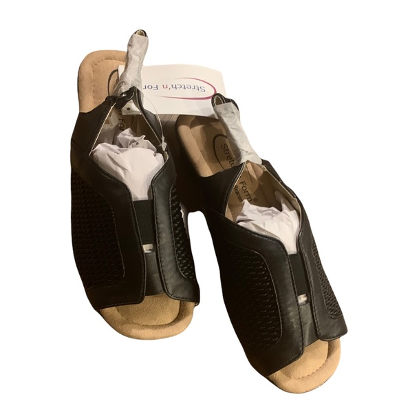 Beacon | Shoes | New Stretch N Form By Beacon Sandals | Poshmark